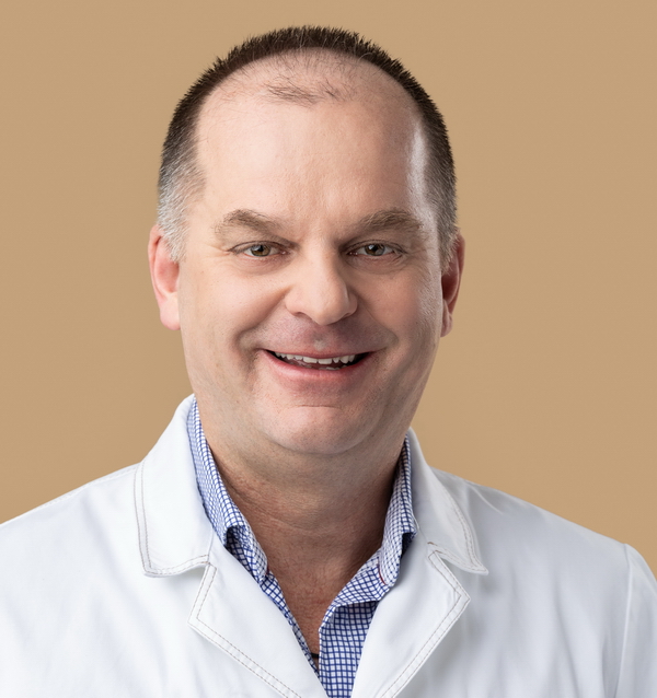 Dóri Balázs | Dr. Rose Magánkórház